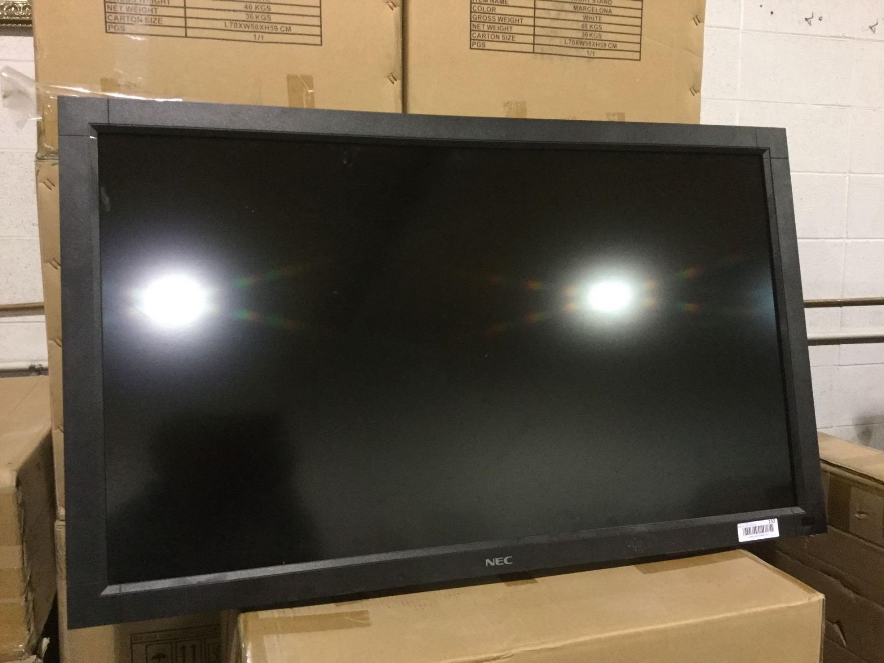 NECMultiSync40" LCD Display Model:V421