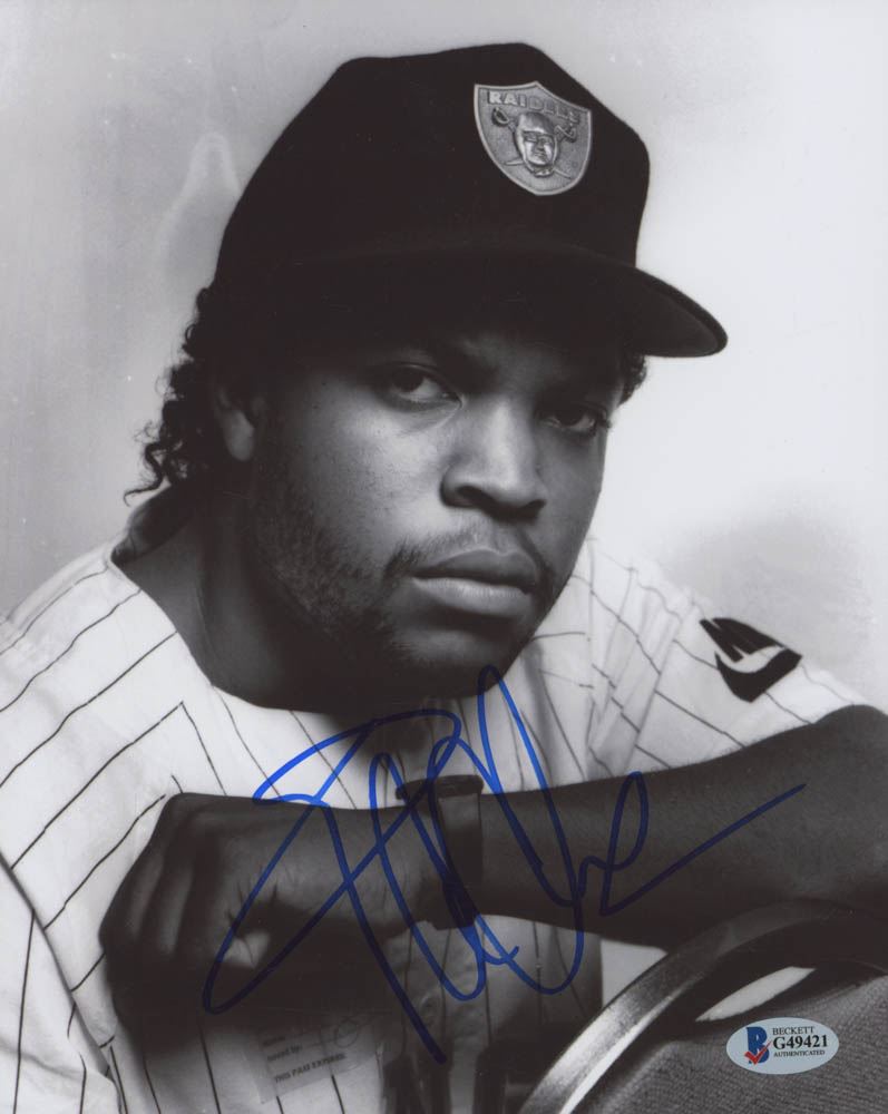 Ice Cube Signed 8x10 Photo (Beckett COA)