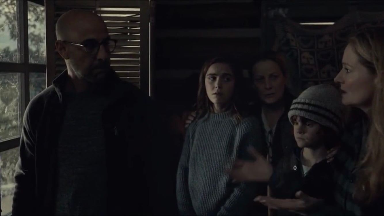 The Silence - Kiernan Shipka "Ally Andrews" outfit (0005)