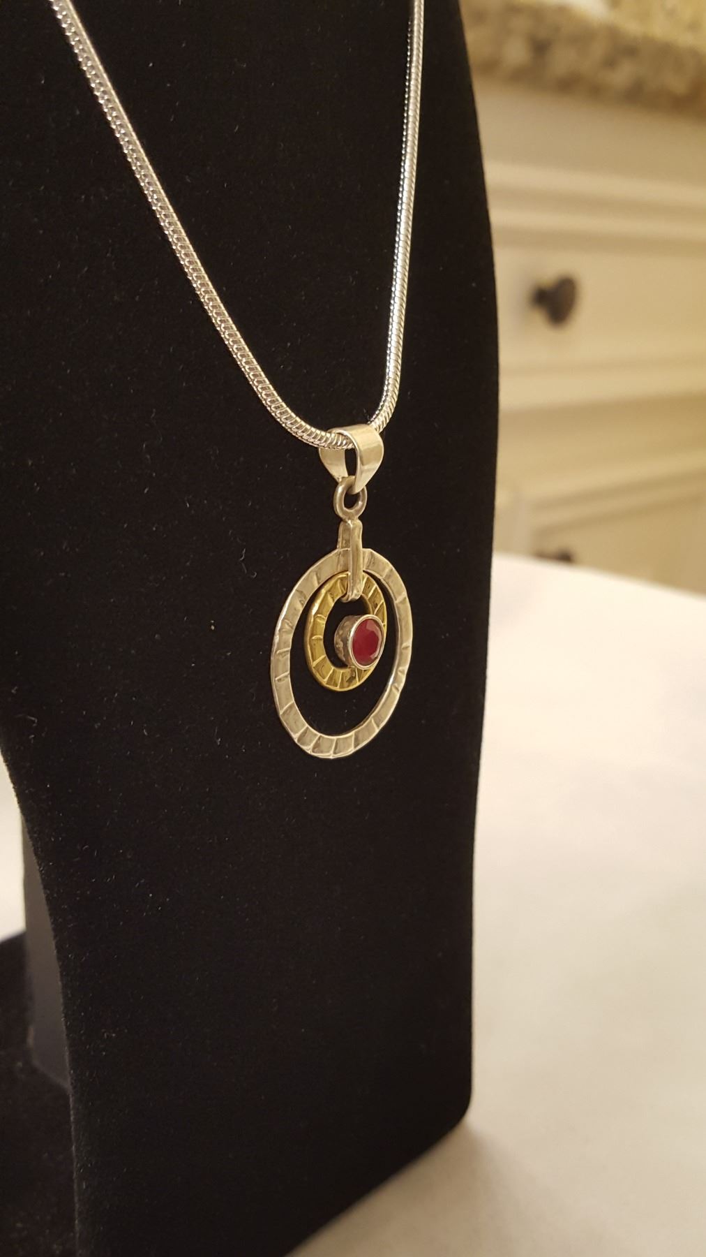 OUTSTANDING 1 CT RUBY PENDANT