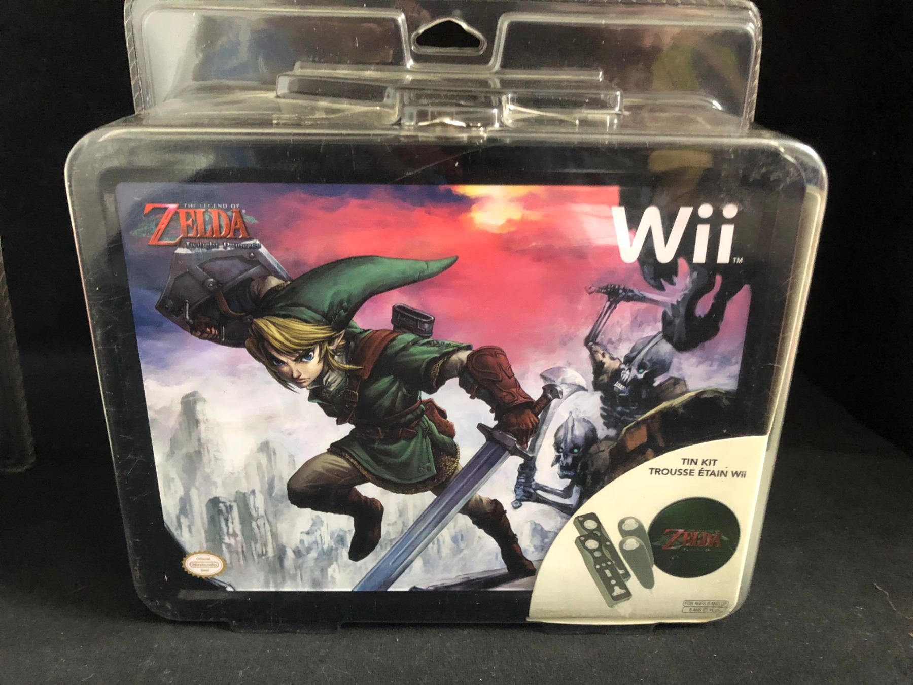 Zelda Twilight Princess Wii Collectible Tin Starter Kit Lunch Box