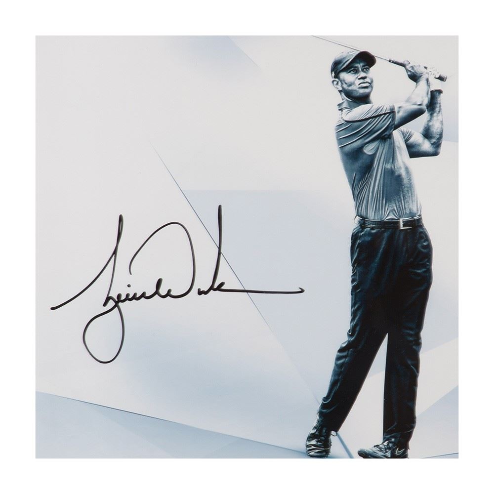 Tiger Woods Signed "Clarity" 16x20 Photo (UDA COA)
