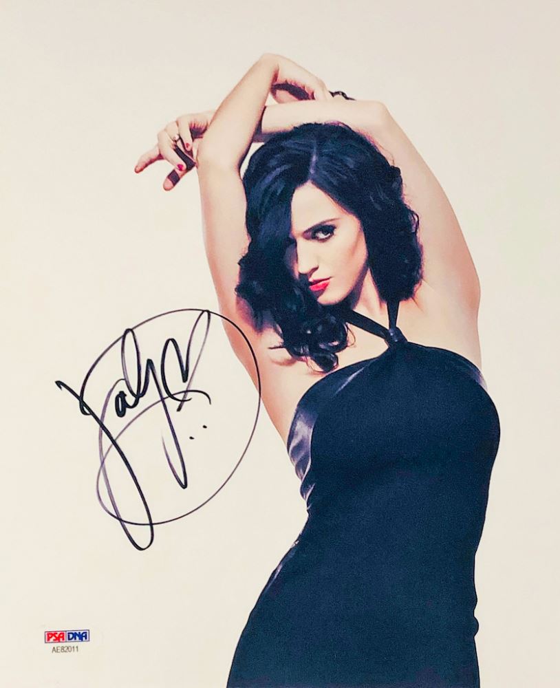 Katy Perry Signed 8x10 Photo (PSA COA)