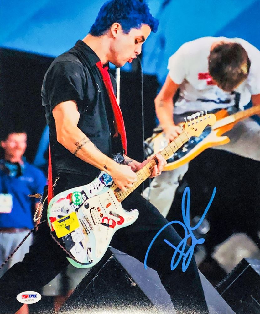 Billie Joe Armstrong Signed Green Day 11x14 Photo (PSA Hologram)