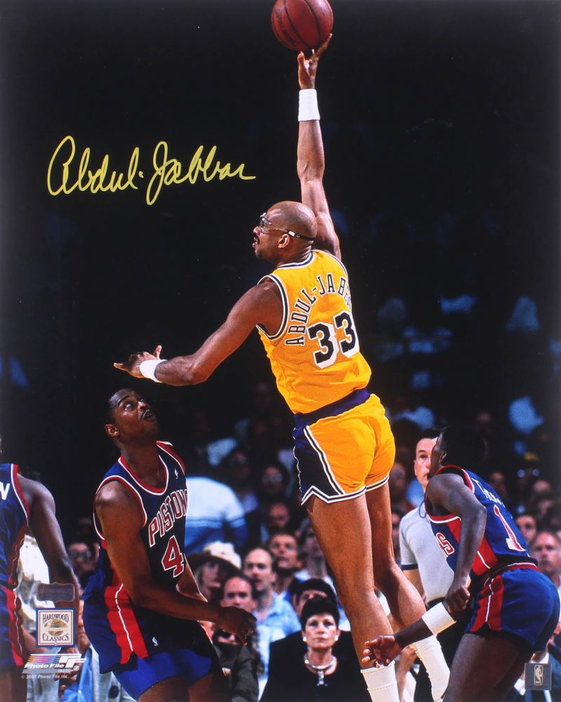 Kareem Abdul-Jabbar Signed Los Angeles Lakers 16x20 Photo (Radtke COA)