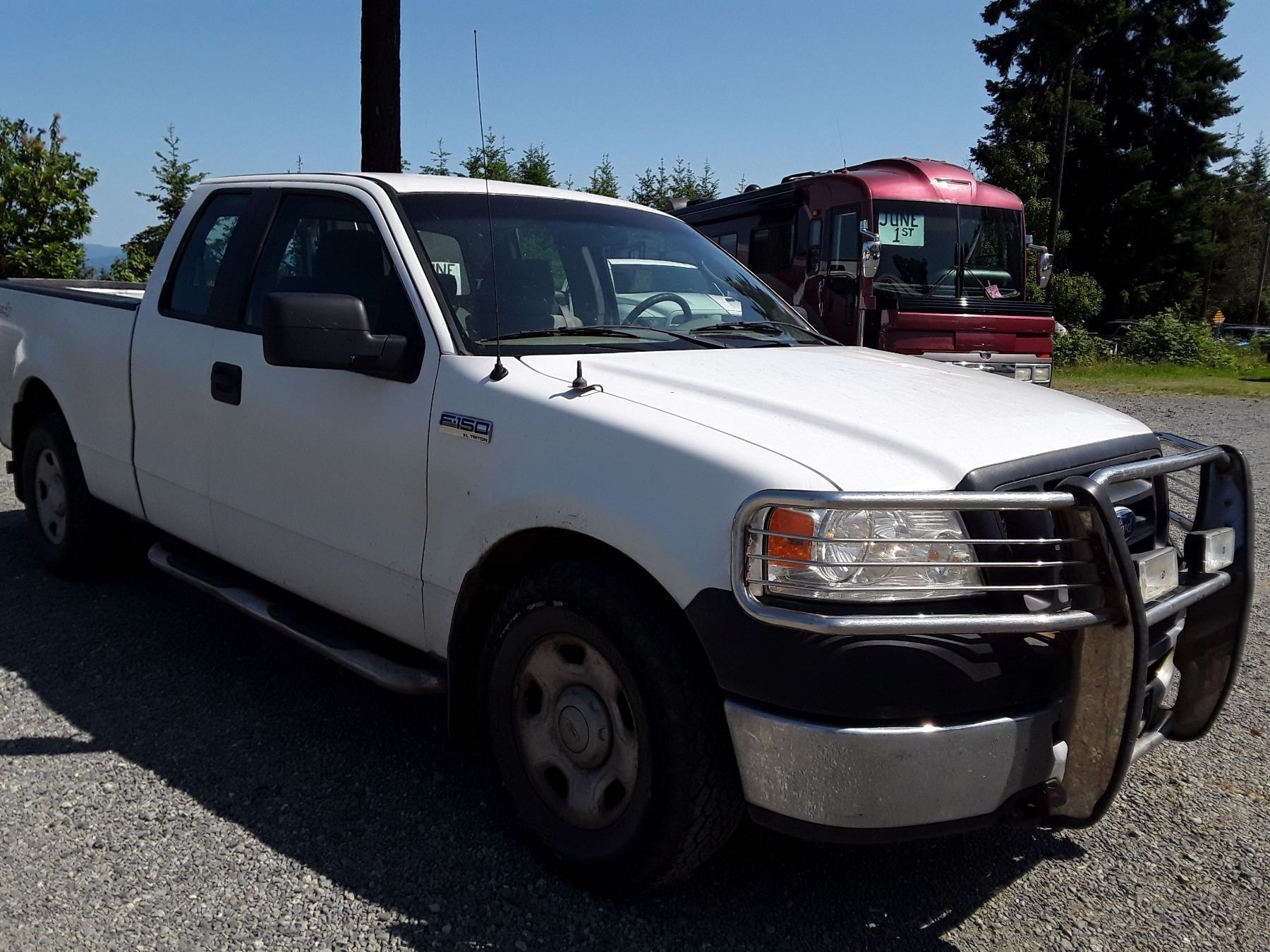 E1 -- 2008 FORD F150 EXT CAB 4X4 , White , 150803 KM's