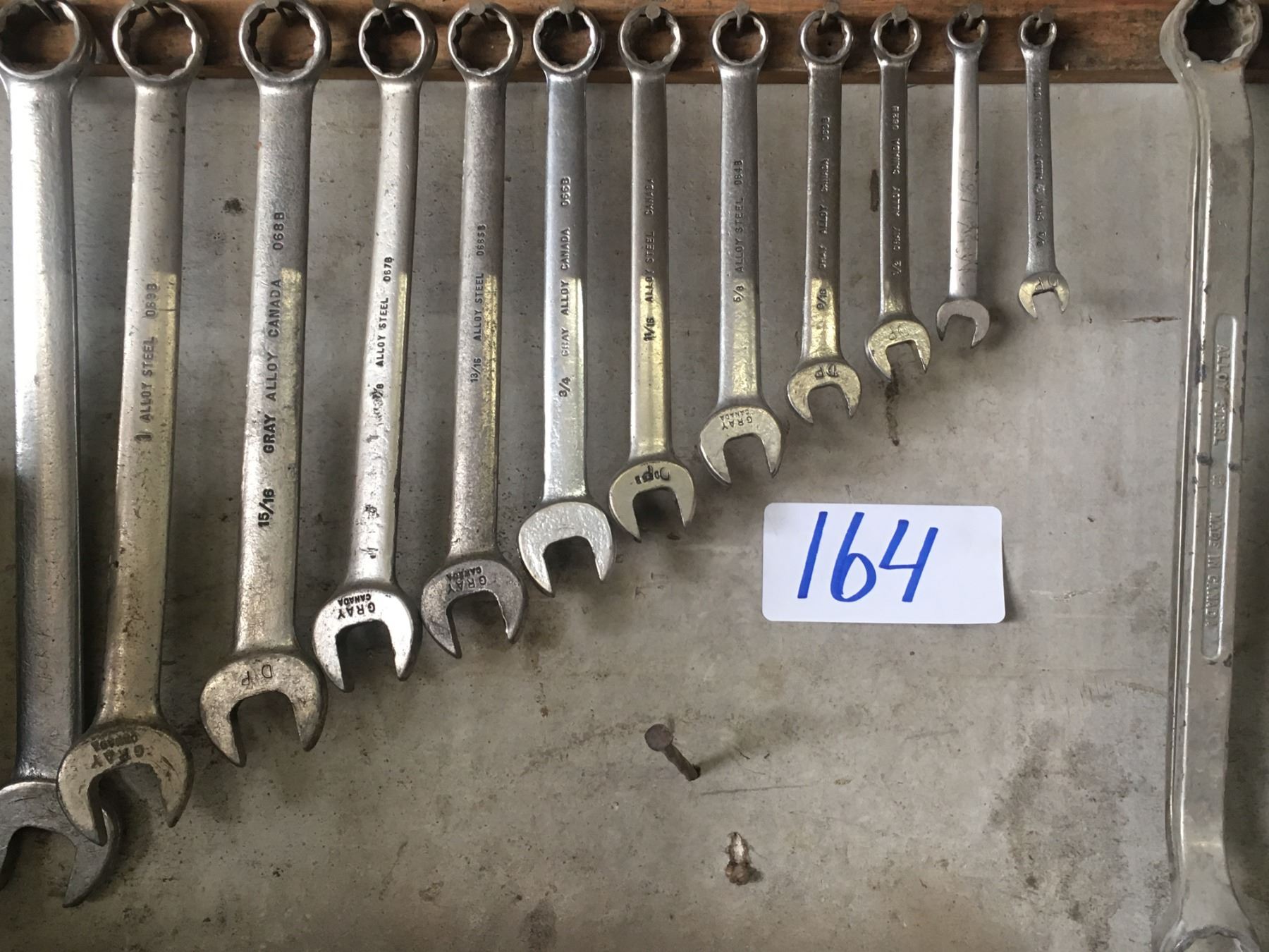 Wheeler, vice grip, extension cord, trouble lamp, metal brackets, 20 pc ...