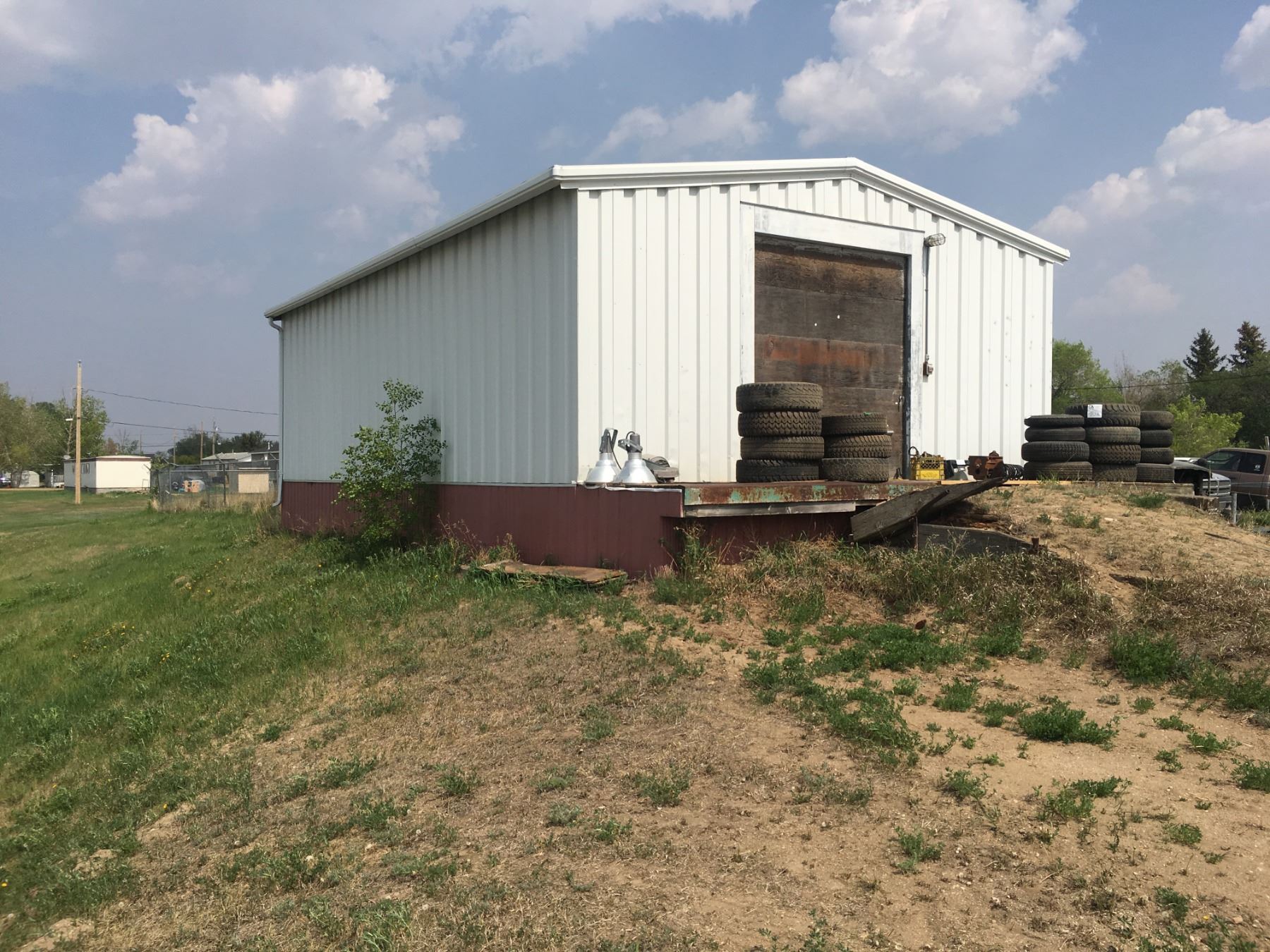 Bulk storage shed and fenced compound 903 Railway Street, dock loading ...