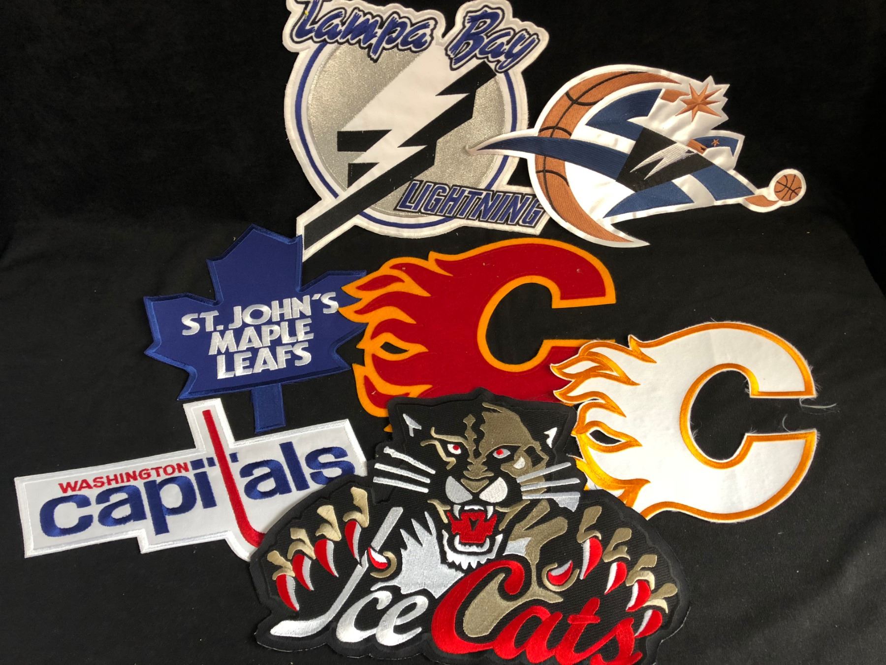 LARGE HOCKEY JERSEY CRESTS LOT large-hockey-jersey-crests-lot
