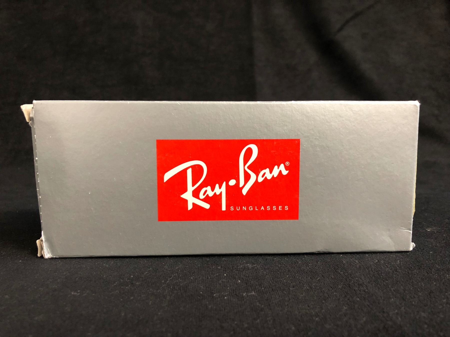AUTHENTIC RAY-BAN SUNGLASSES W/ CASE (BRAND NEW)