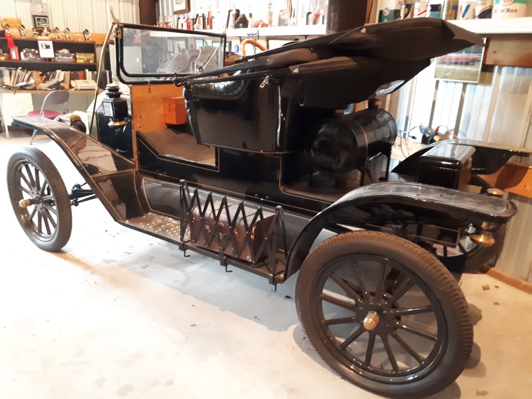 1913 Ford Model T Roadster