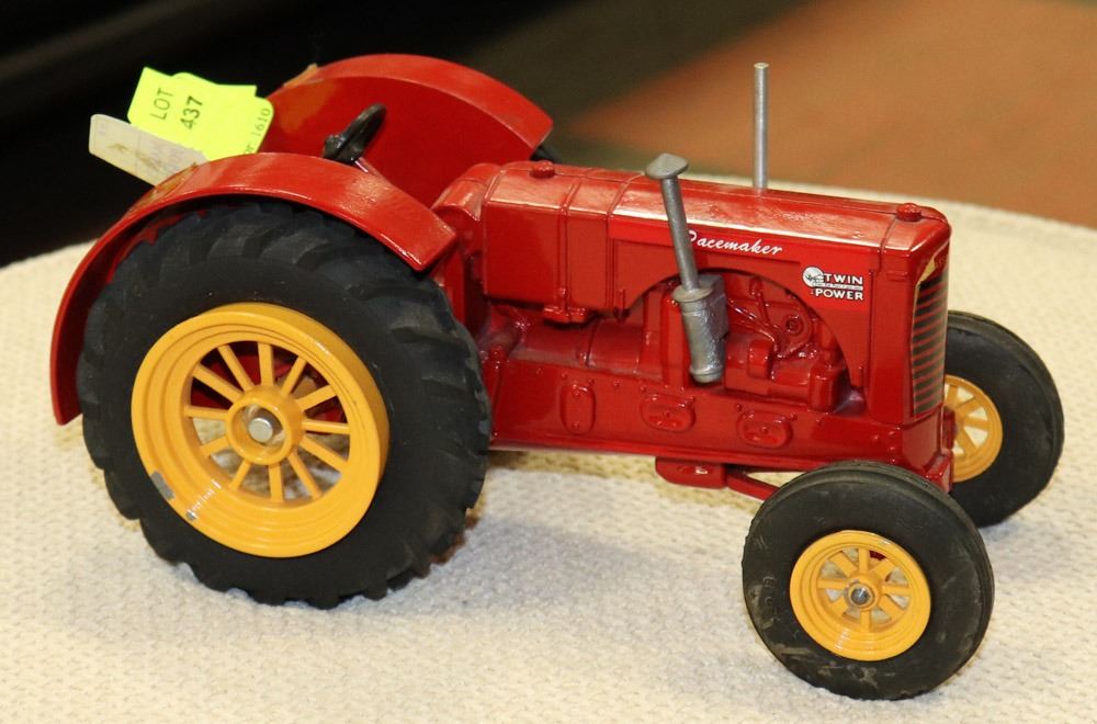 MASSEY-HARRIS PACEMAKER TWIN POWER DIECAST TRACTOR