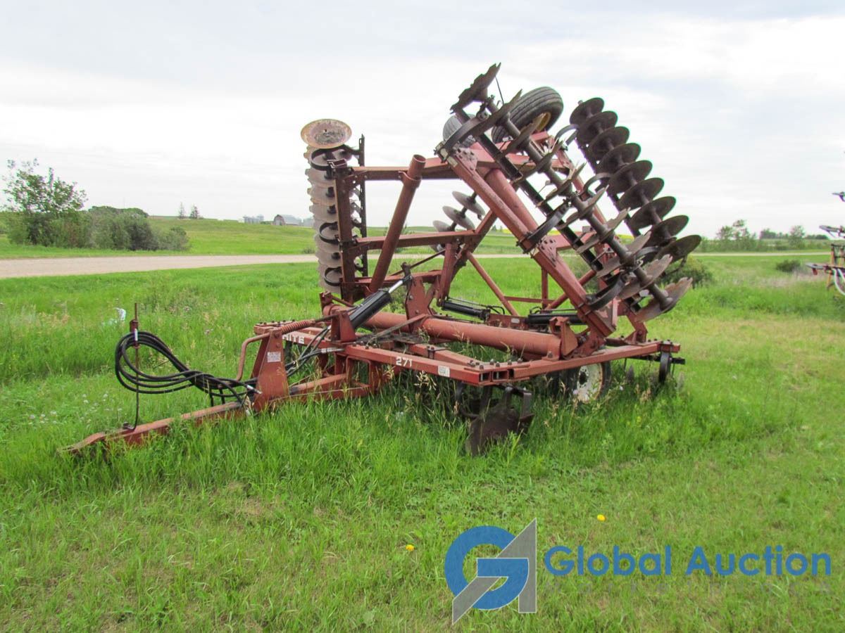 White 28' 271 Tandem Disk