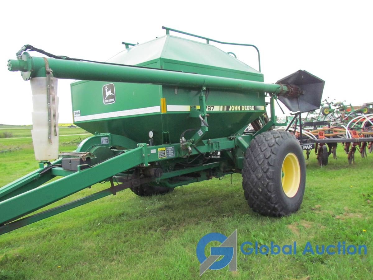 1997 Conservapak 3912 Air Drill w/ 1997 John Deere 787 Air Cart