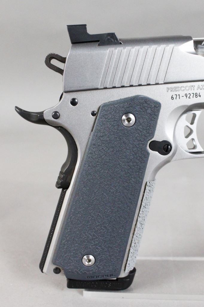 Ruger 1911 Commander 45 Auto Caliber Pistol