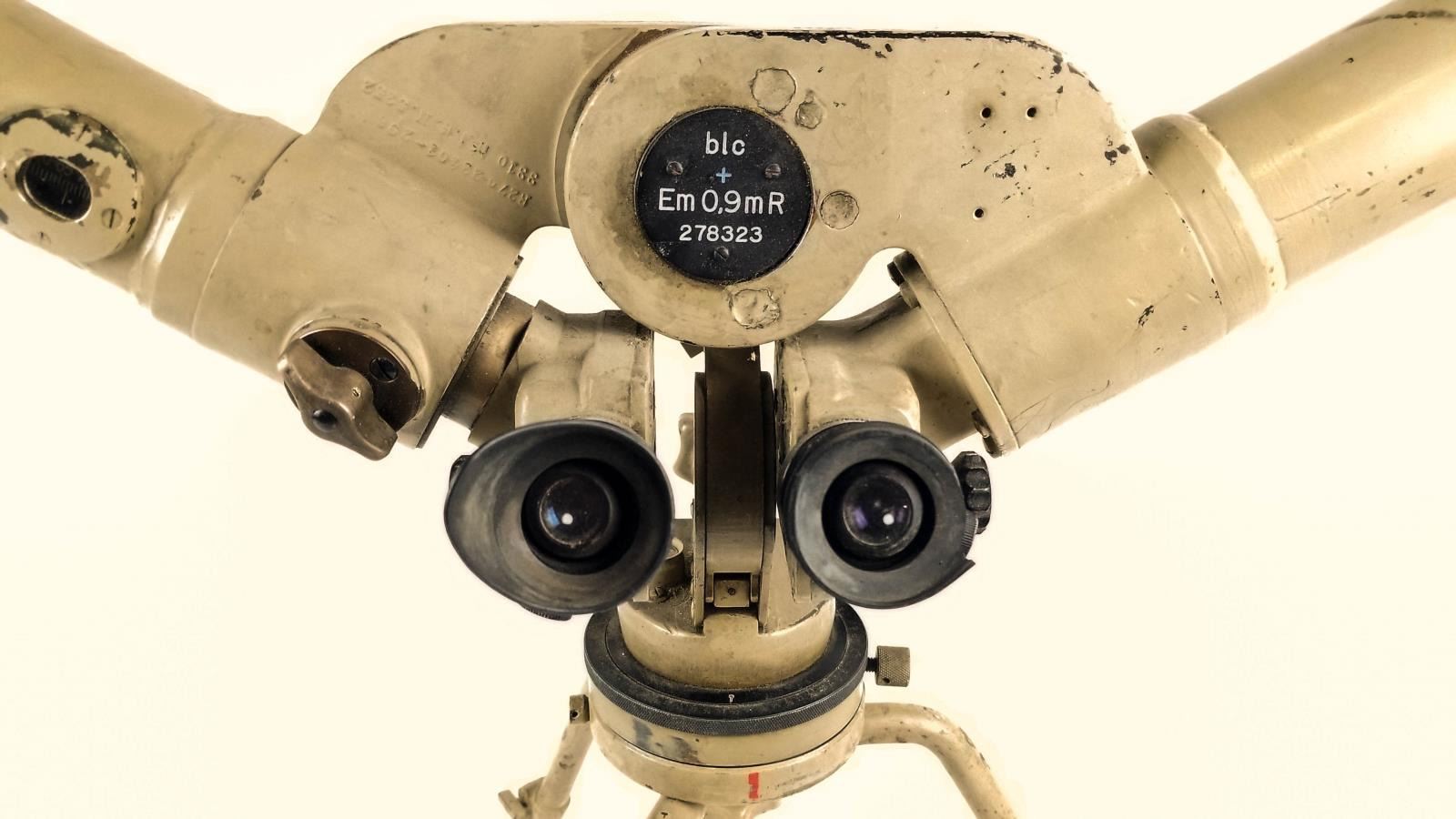 WWII German Model EM 0,9 m R Rangefinder