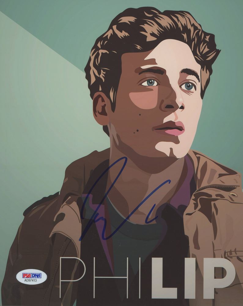 Jeremy Allen White Signed "Shameless" 8x10 Photo (PSA COA)