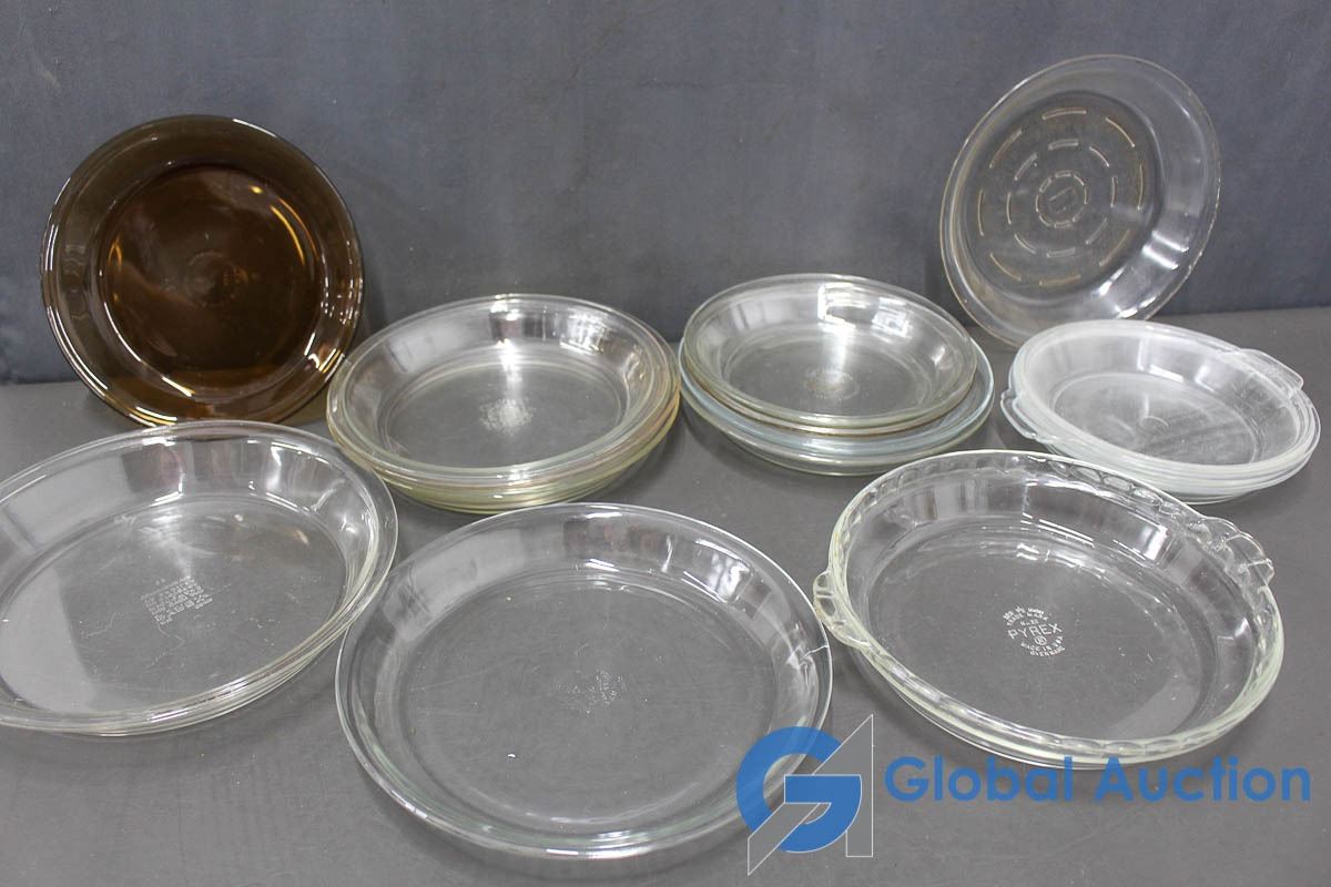 (14) Assorted Glass Pie Plates - 11 Pyrex, 1 Glasbake, 2 No Name