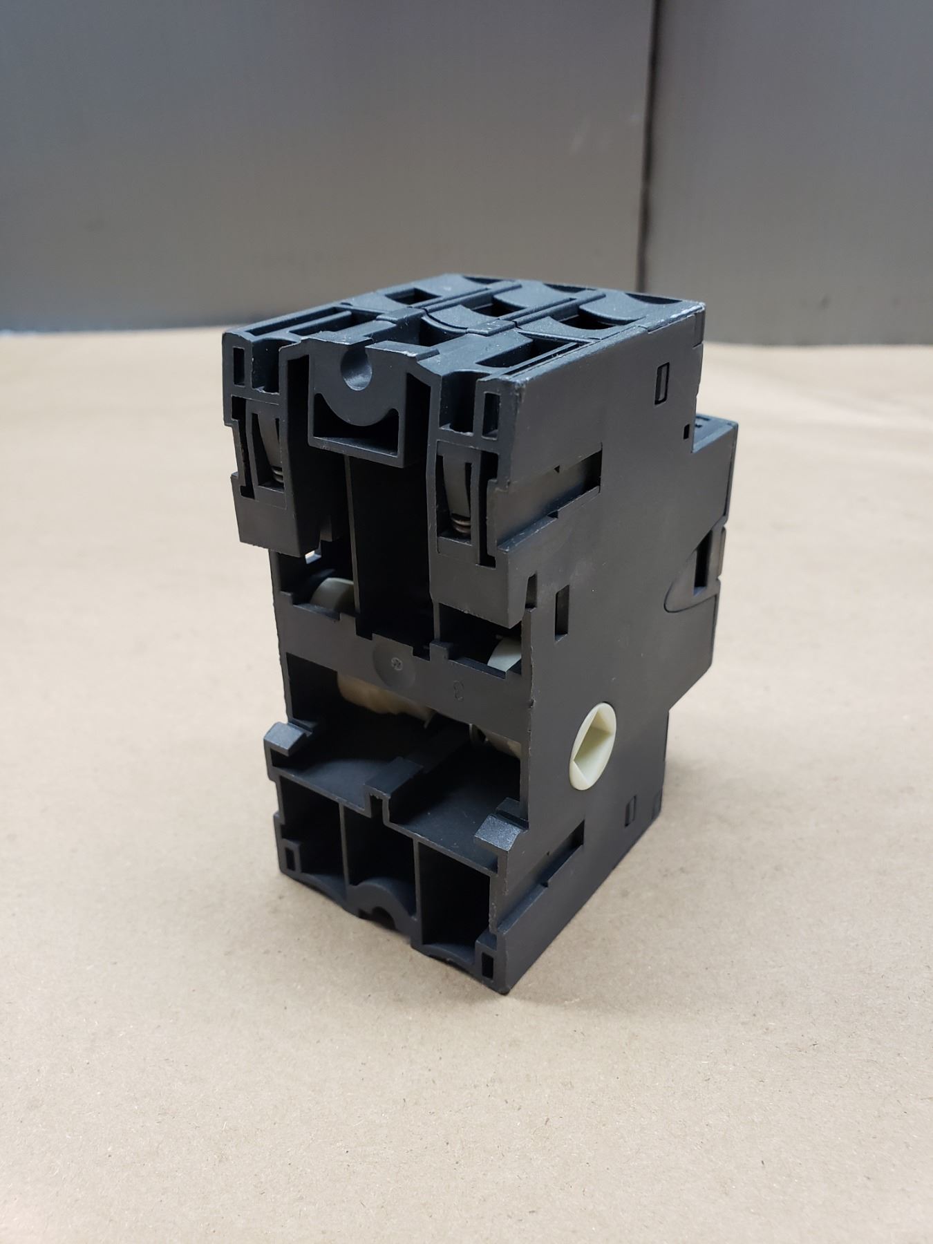 Bussmann OPM NG SC3 30A 600V Class CC 3 Pole Fuse Holder BTM Industrial Bussmann OPM NG SC3 30A 600V Class CC 3 Pole Fuse Holder BTM Industrial