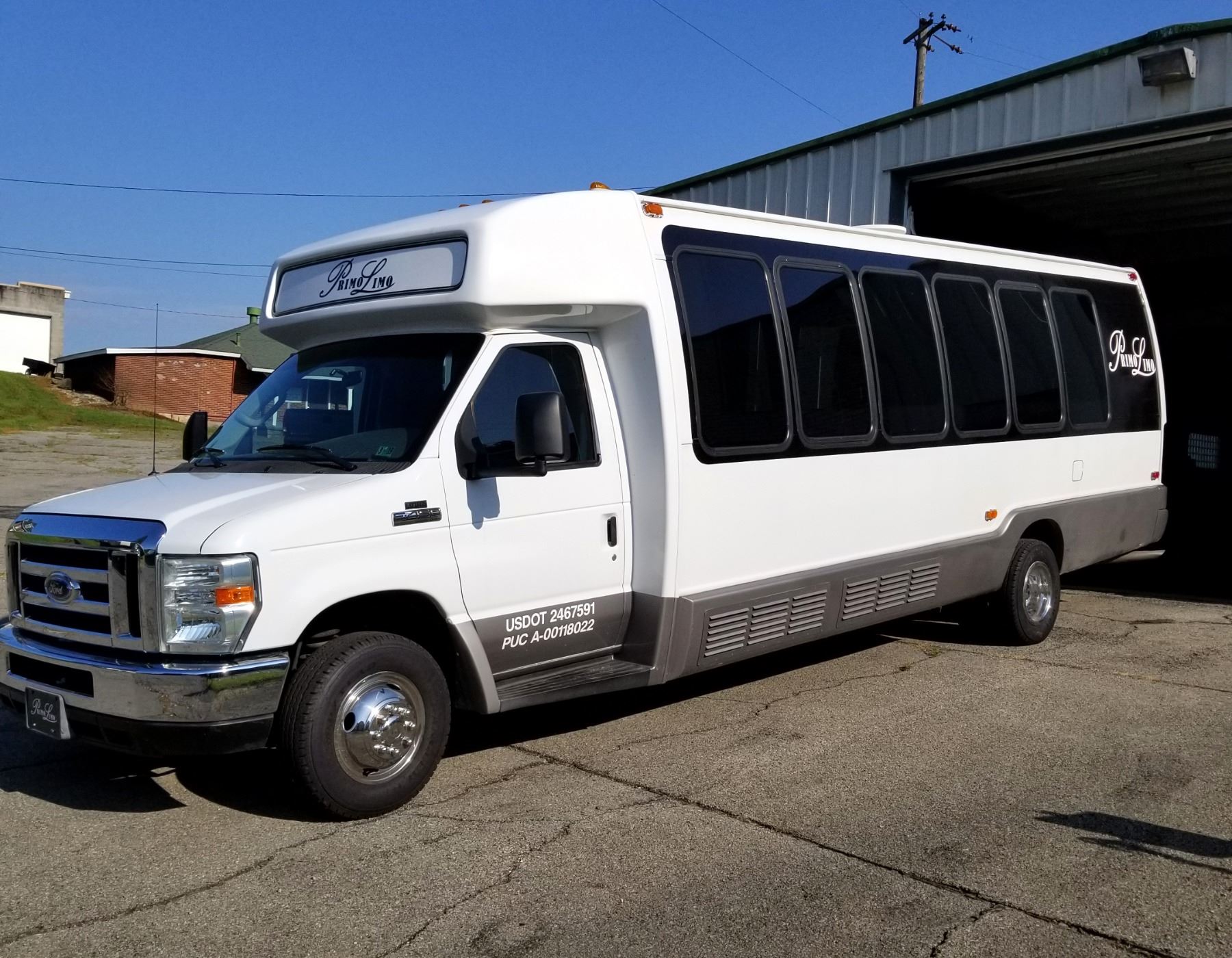 2008 FORD E450 16 PASSENGER LUXURY PARTY BUS
