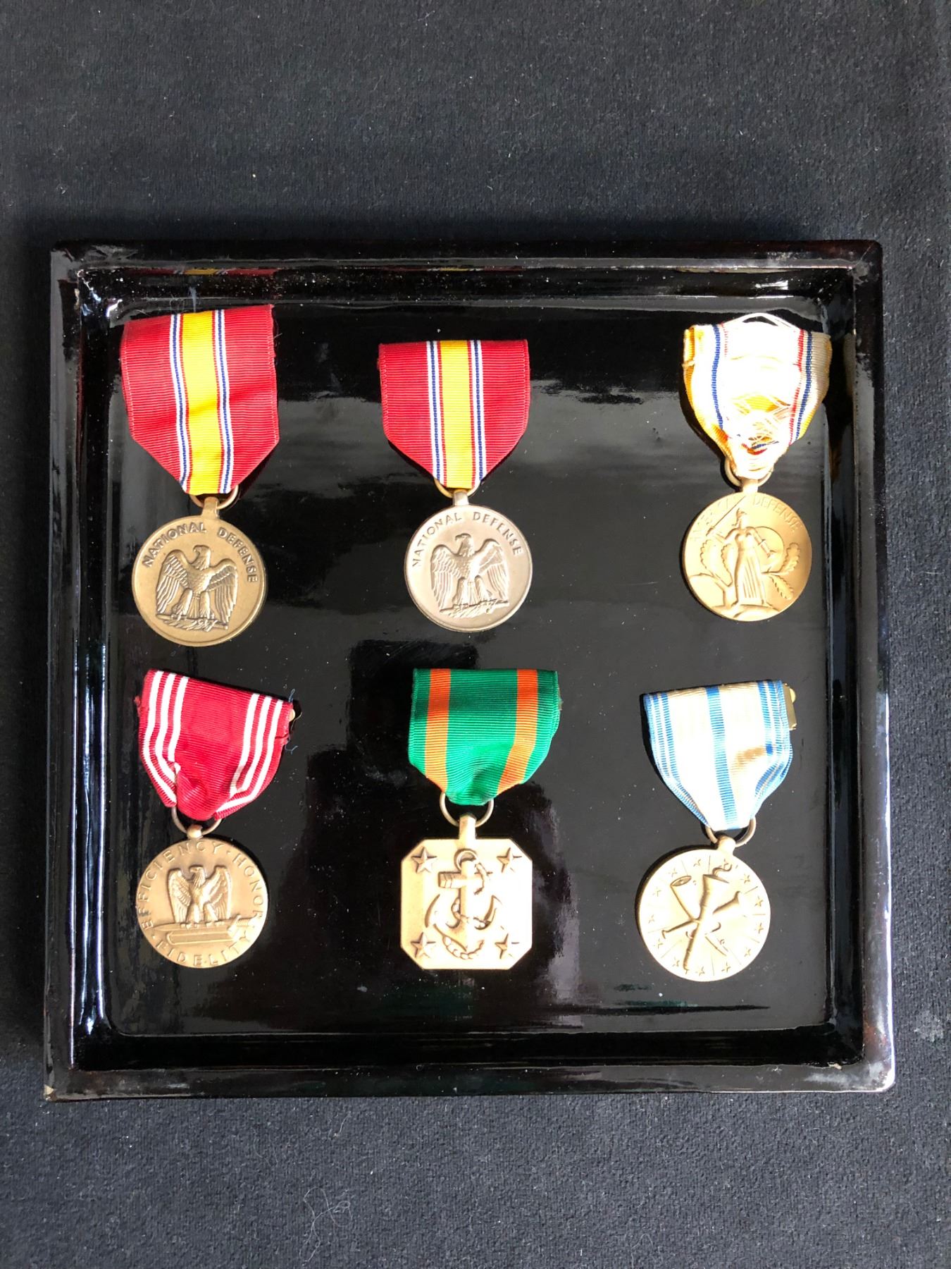 WAR MEDALS DISPLAY LOT