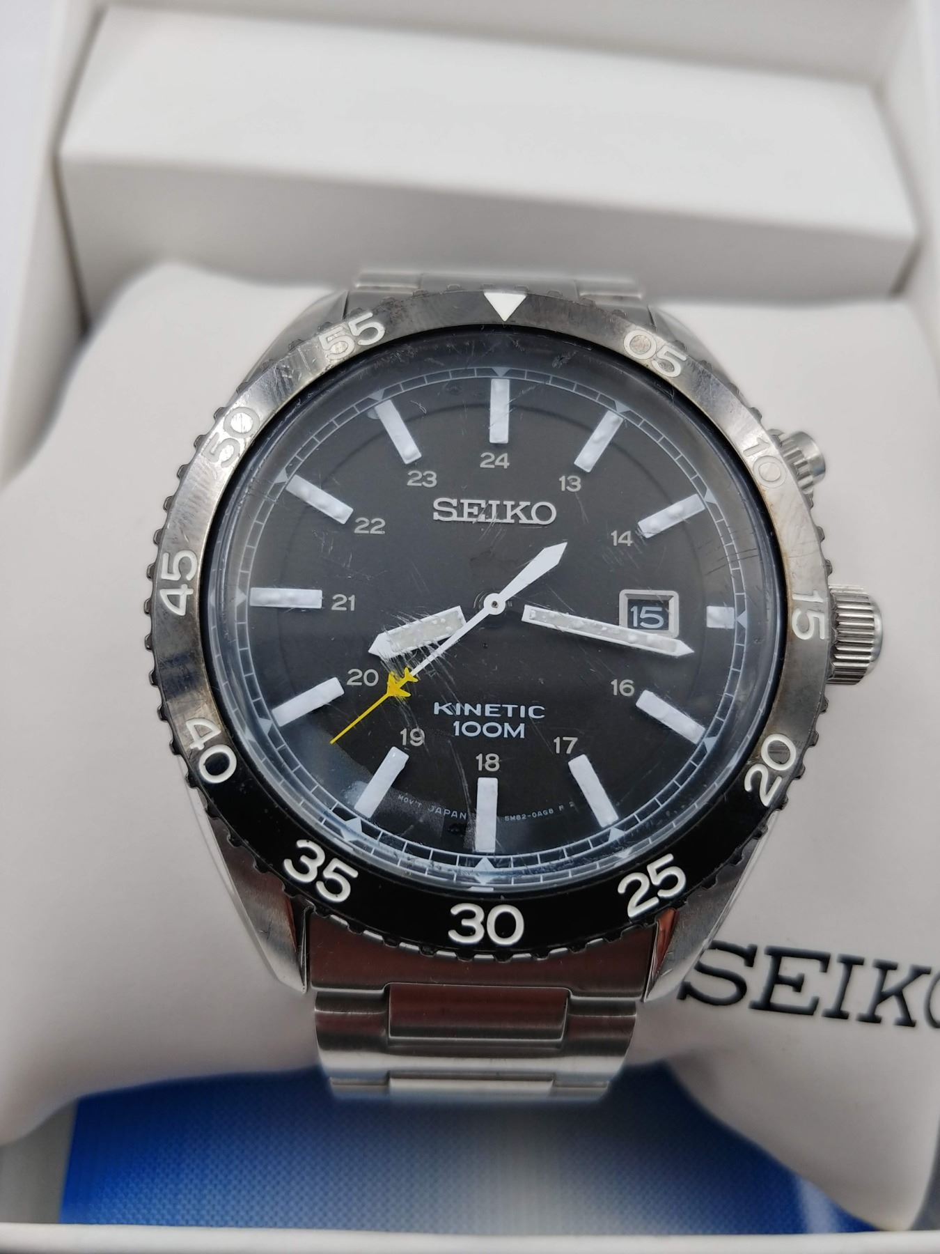 SEIKO KINETIC 10 BAR WATER RESISTANT STAINLESS STEEL WATCH IN BOX seiko-kinetic-10-bar-water-resistant-stainless-steel-watch-in-box
