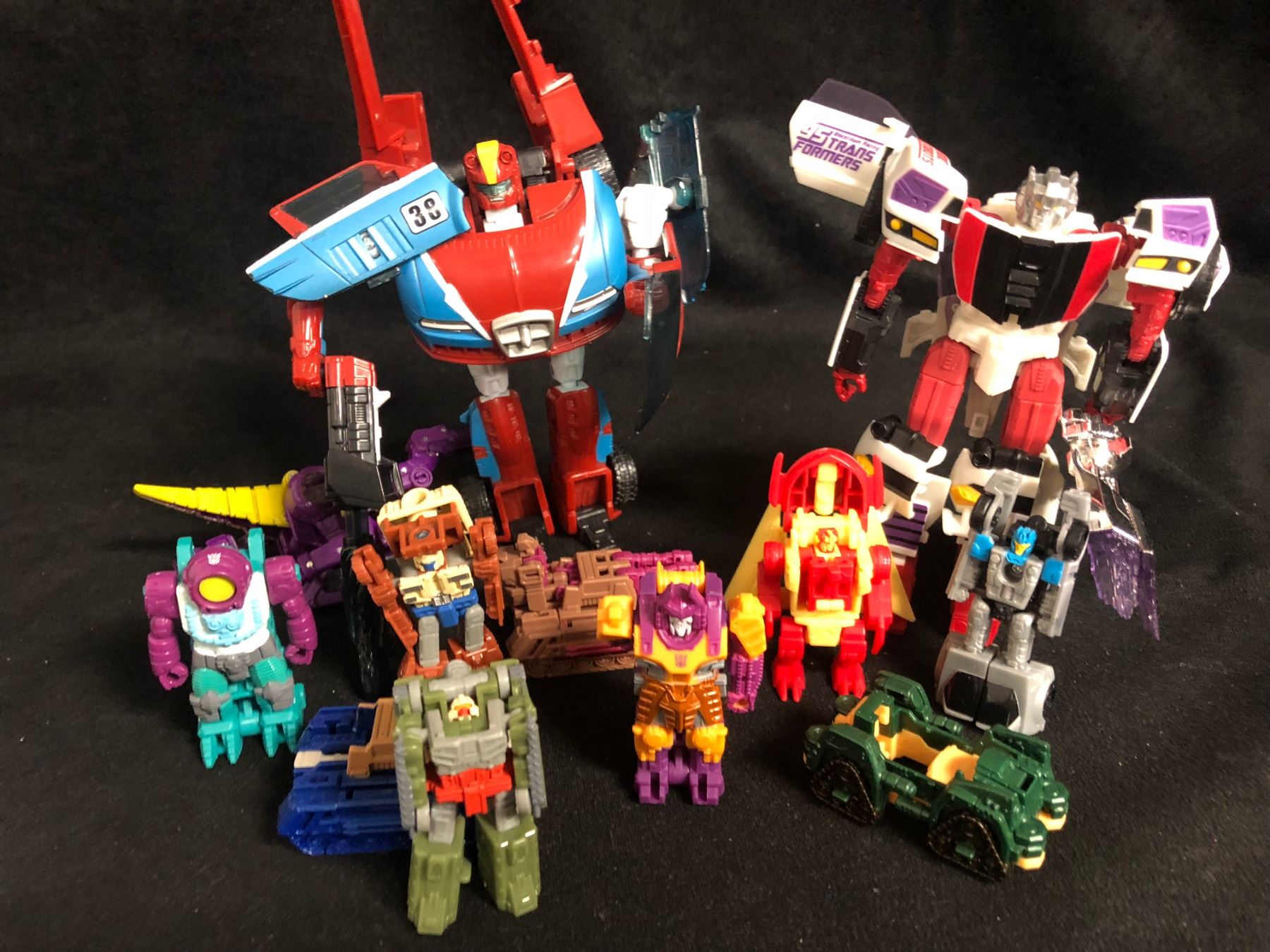 TRANSFORMERS TOY LOT