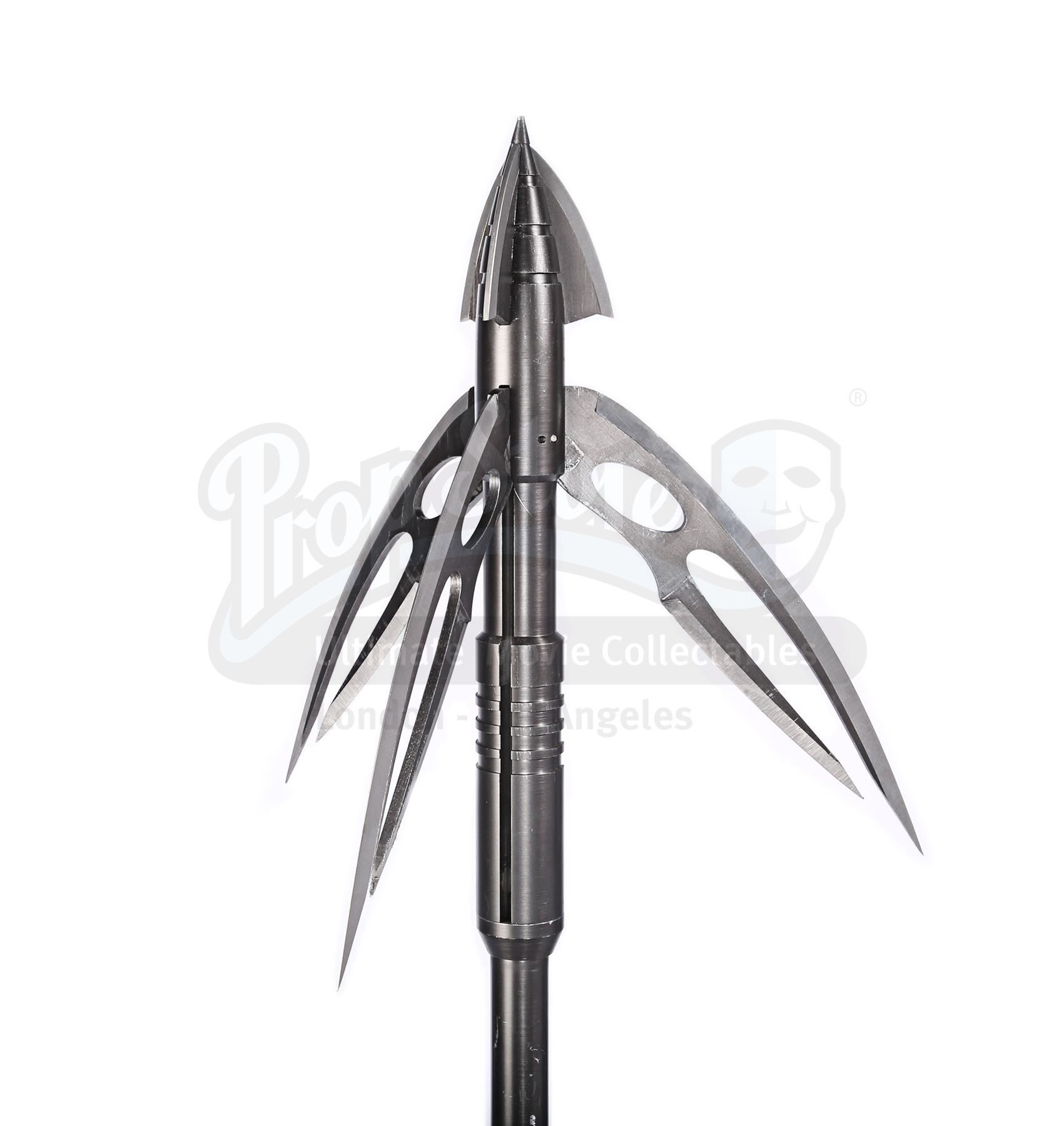 HUNGER GAMES : MOCKINGJAY - PART 2 (2015) - Finnick Odair's (Sam ...