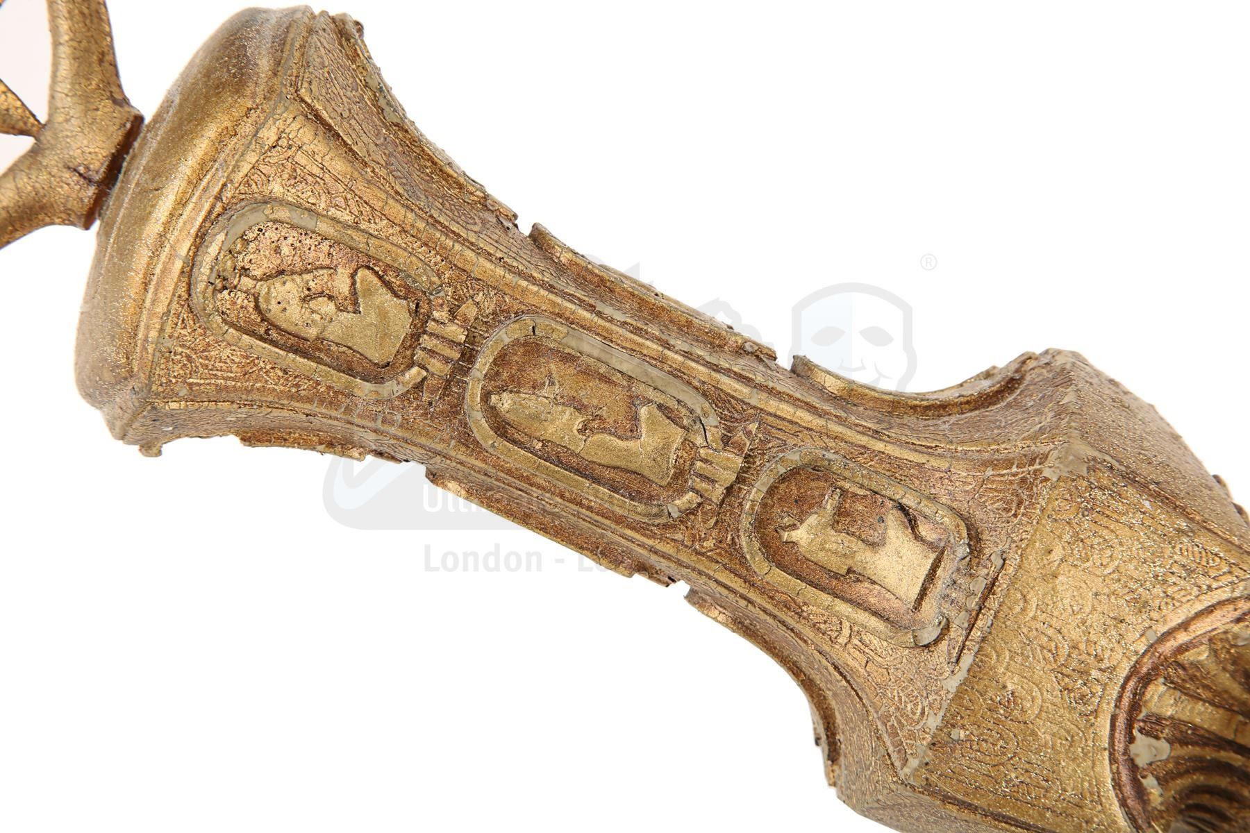 MUMMY RETURNS, THE (2001) - Jonathan Carnahan's (John Hannah) Sceptre