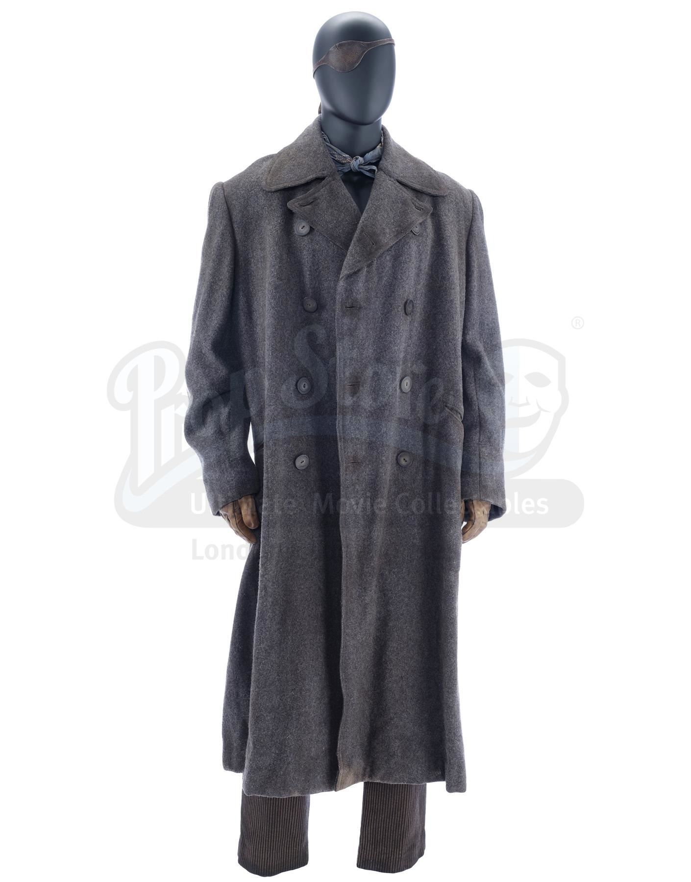 TRUE GRIT (2010) - Rooster Cogburn's Travel Costume