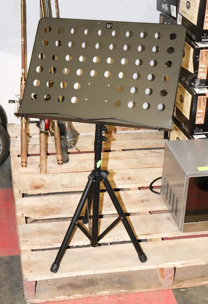 CASE OF 5 WINDSOR ORCHESTRAL CONDUCTOR STANDS