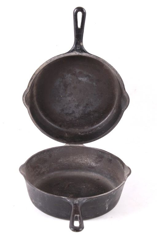 Griswold Cast Iron No 80 Double Skillet