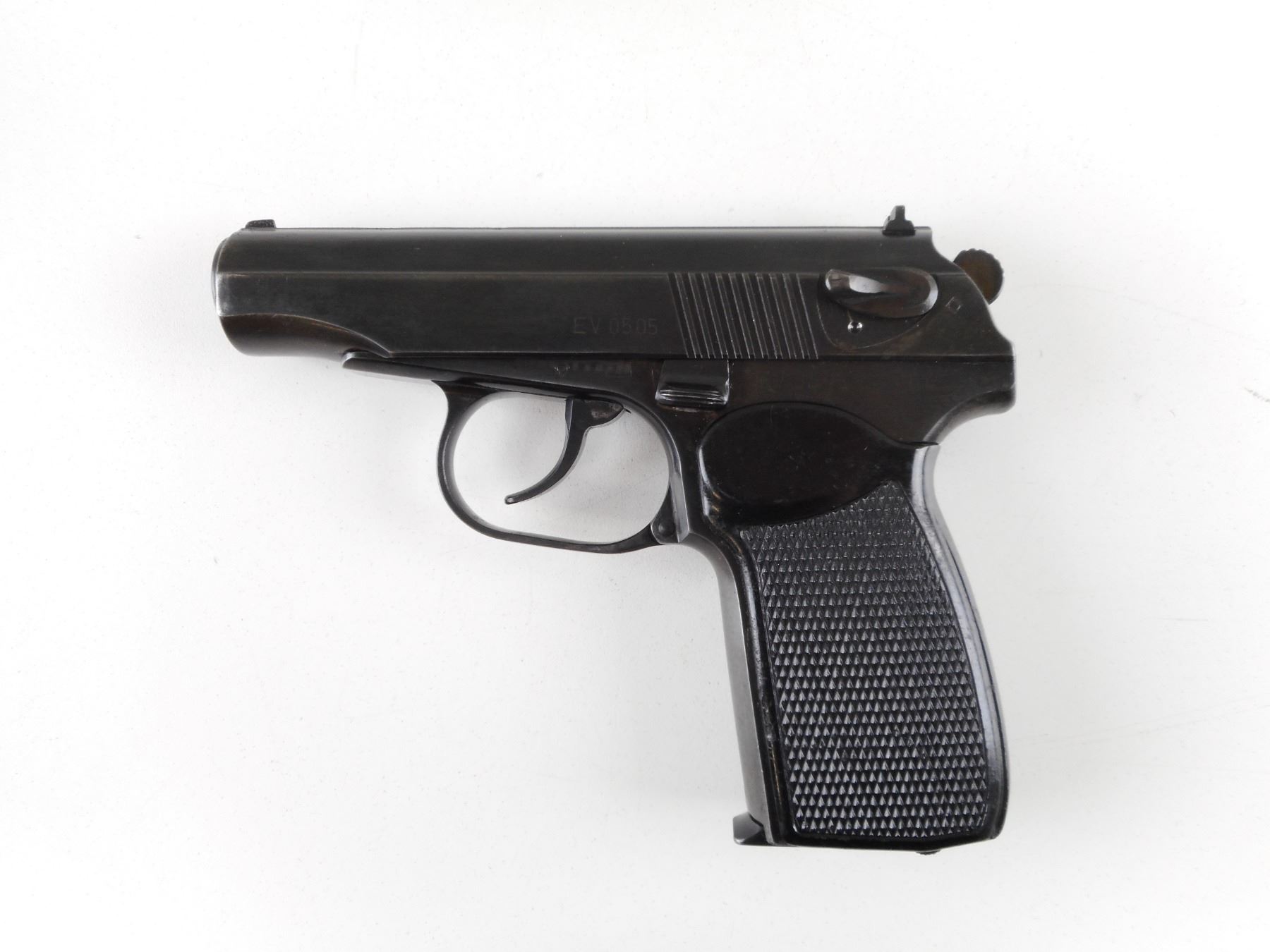 MAKAROV MODEL PISTOLE M CALIBER 9 X 18 MAKAROV makarov-model-pistole-m-caliber-9-x-18-makarov
