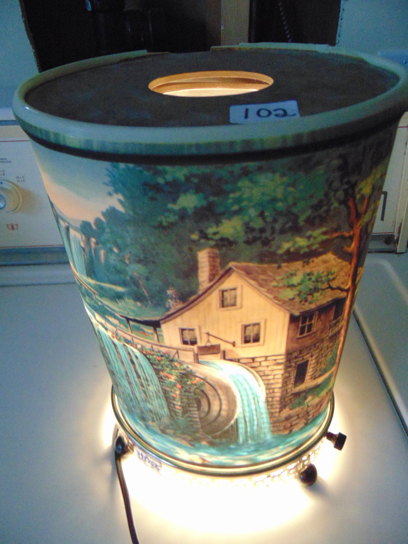 OLD MILL MOTION LAMP