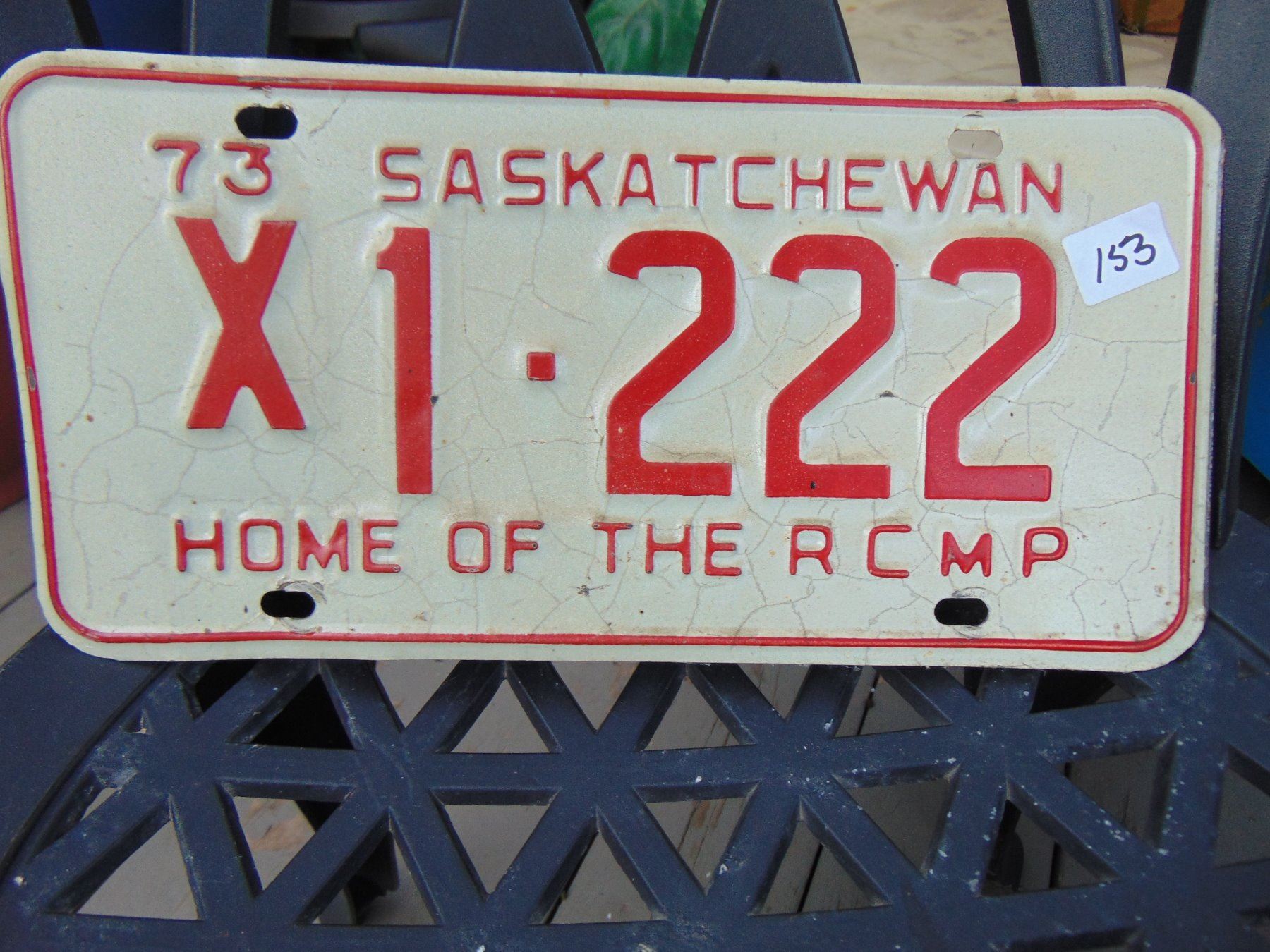 1973 CENTENIAL EX RCMP CAR LICENCE PLATE (X1222) - Schmalz Auctions