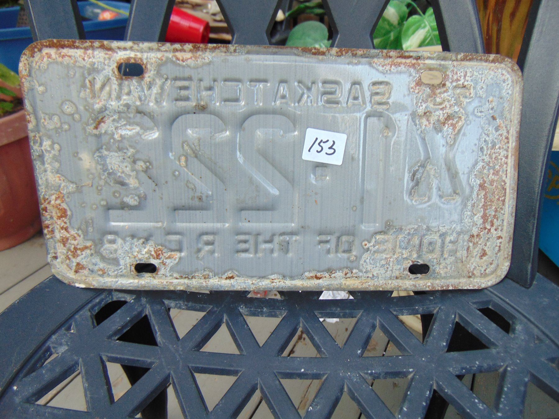 1973 CENTENIAL EX RCMP CAR LICENCE PLATE (X1222) - Schmalz Auctions