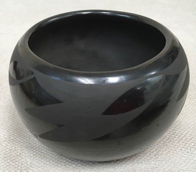 Native American Black On Black Santa Clara Pot