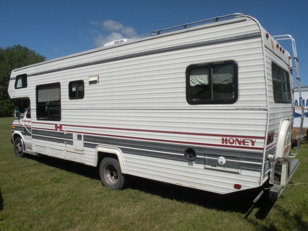 1987 Ford Honey motorhome SN#-1FDKE30L3HHA41379