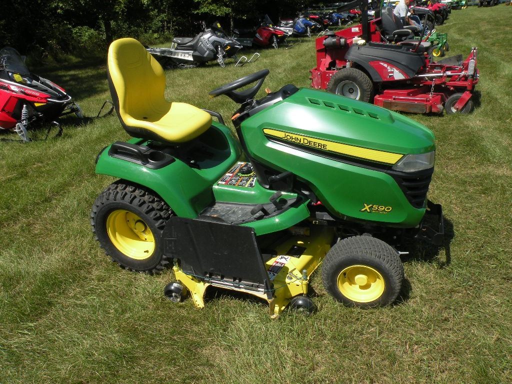 John Deere X590 SN#-1M0X590AVFM101530