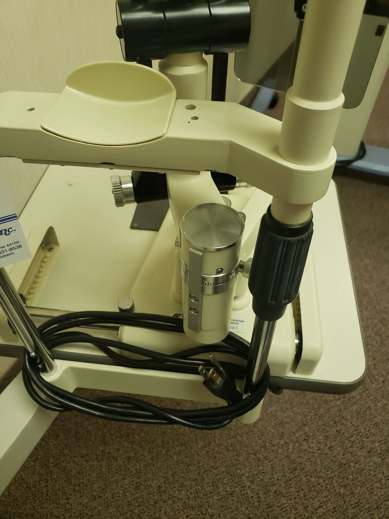 TOPCON SLIT LAMP - MODEL SL-3E