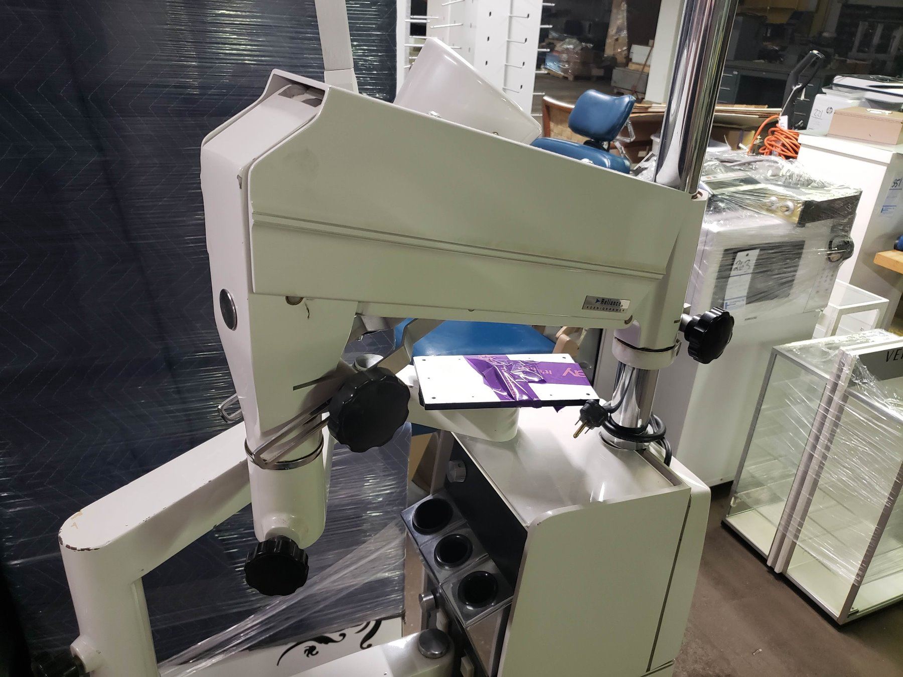 RELIANCE INSTRUMENT STAND WITH 2 ARMS AND LIGHT - SERIAL #22966