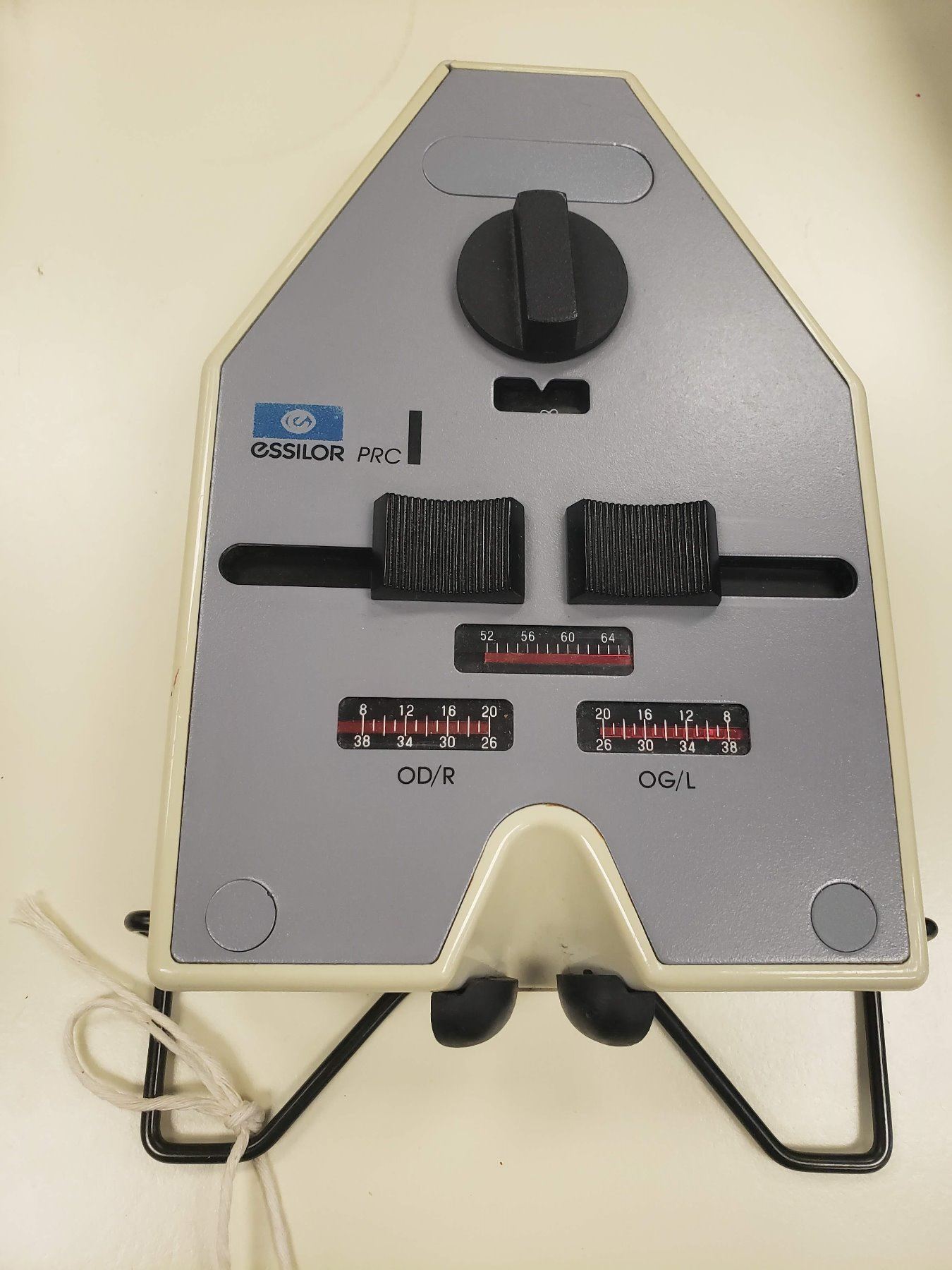 ESSILOR PRC PUPILOMETER