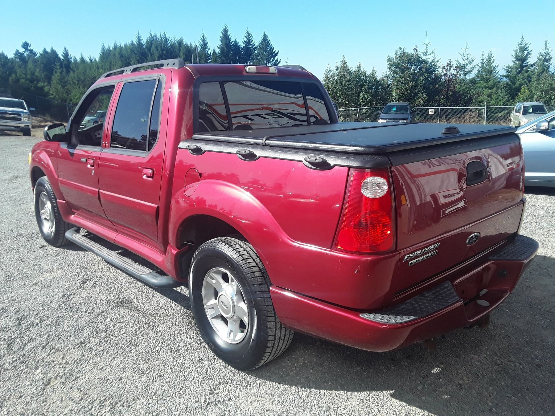 F3 -- 2004 FORD EXPLORER SPORT TRAC , Red , 197228 KM's