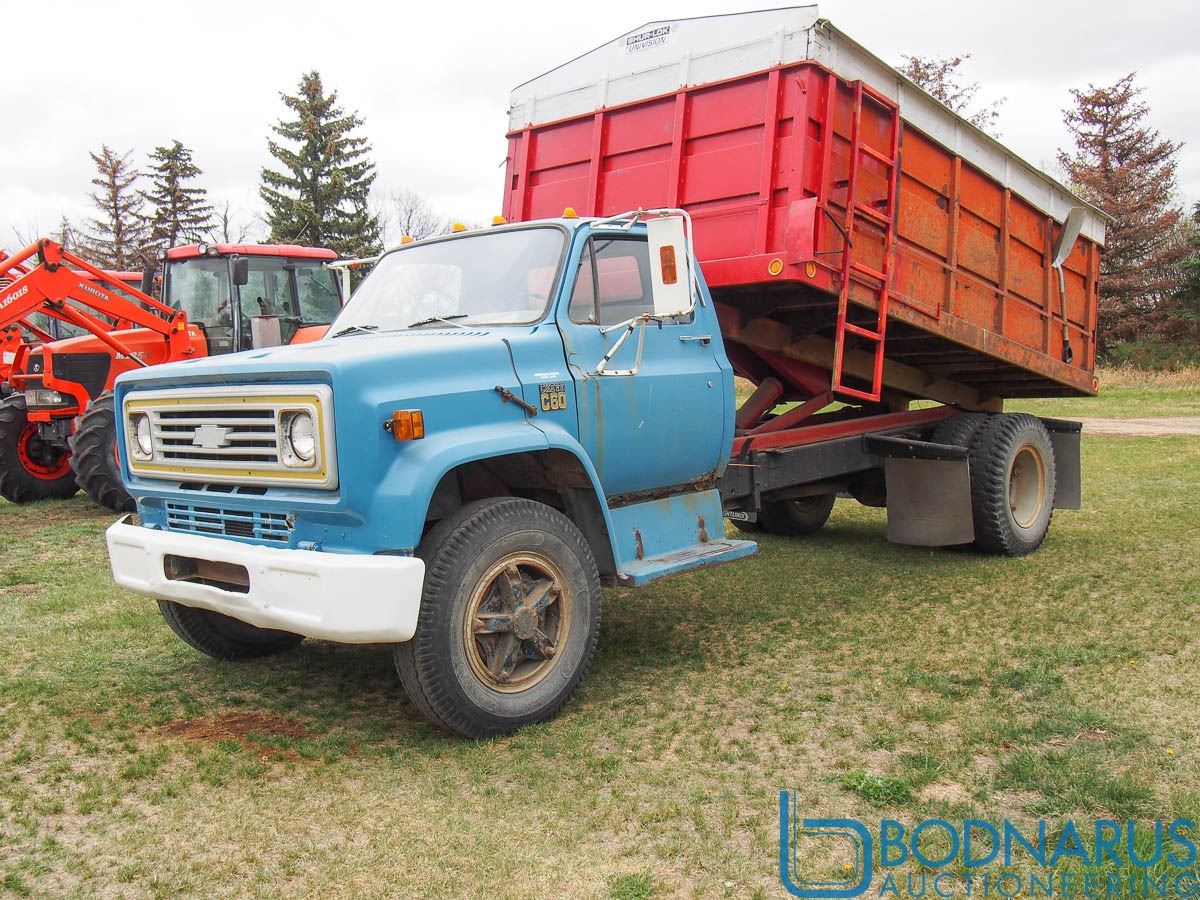 1975 Chevy C65 Truck - Bodnarus Auctioneering