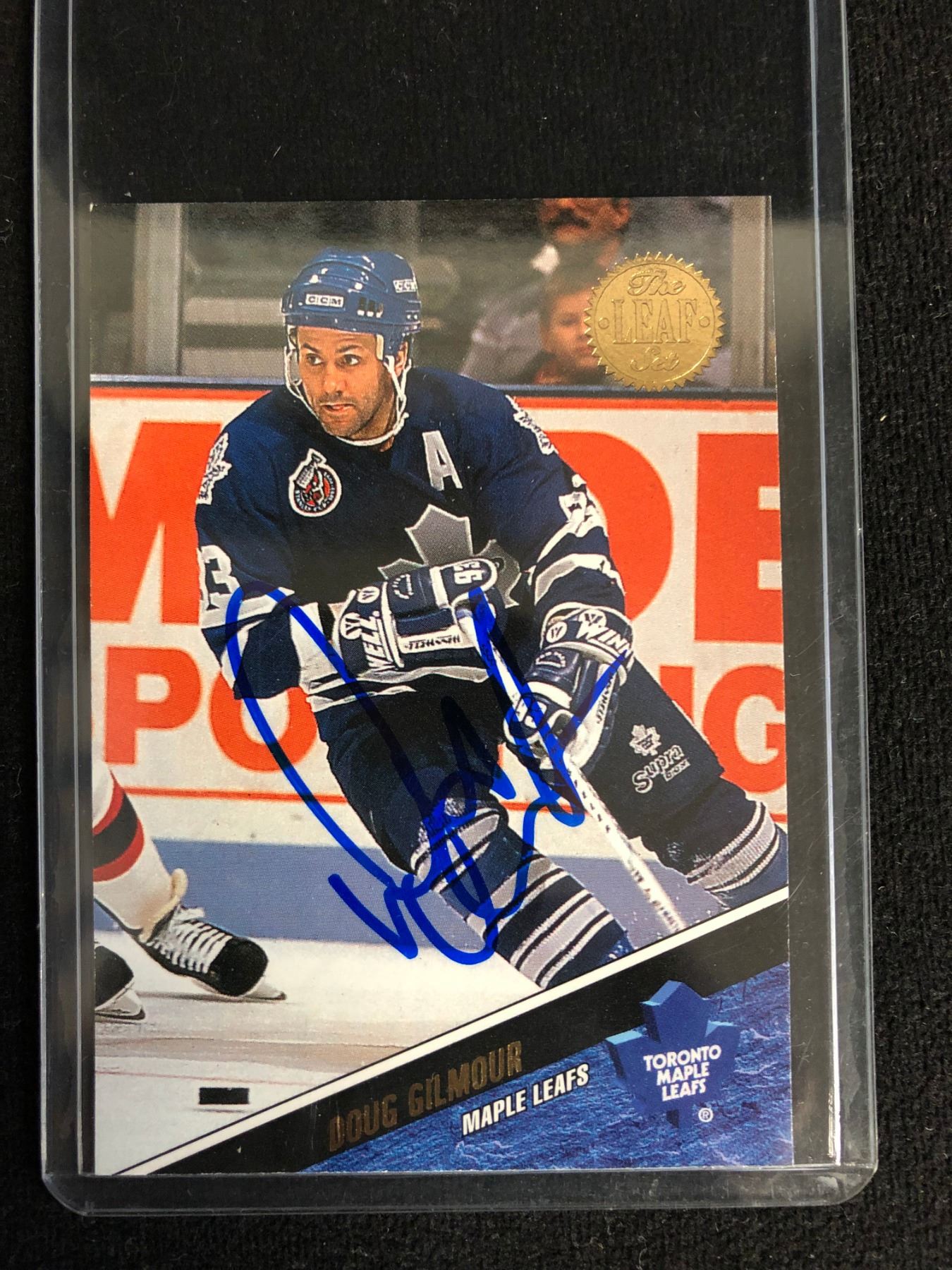 DOUG GILMOUR SIGNED HOCKEY CARD (THE LEAF SET)