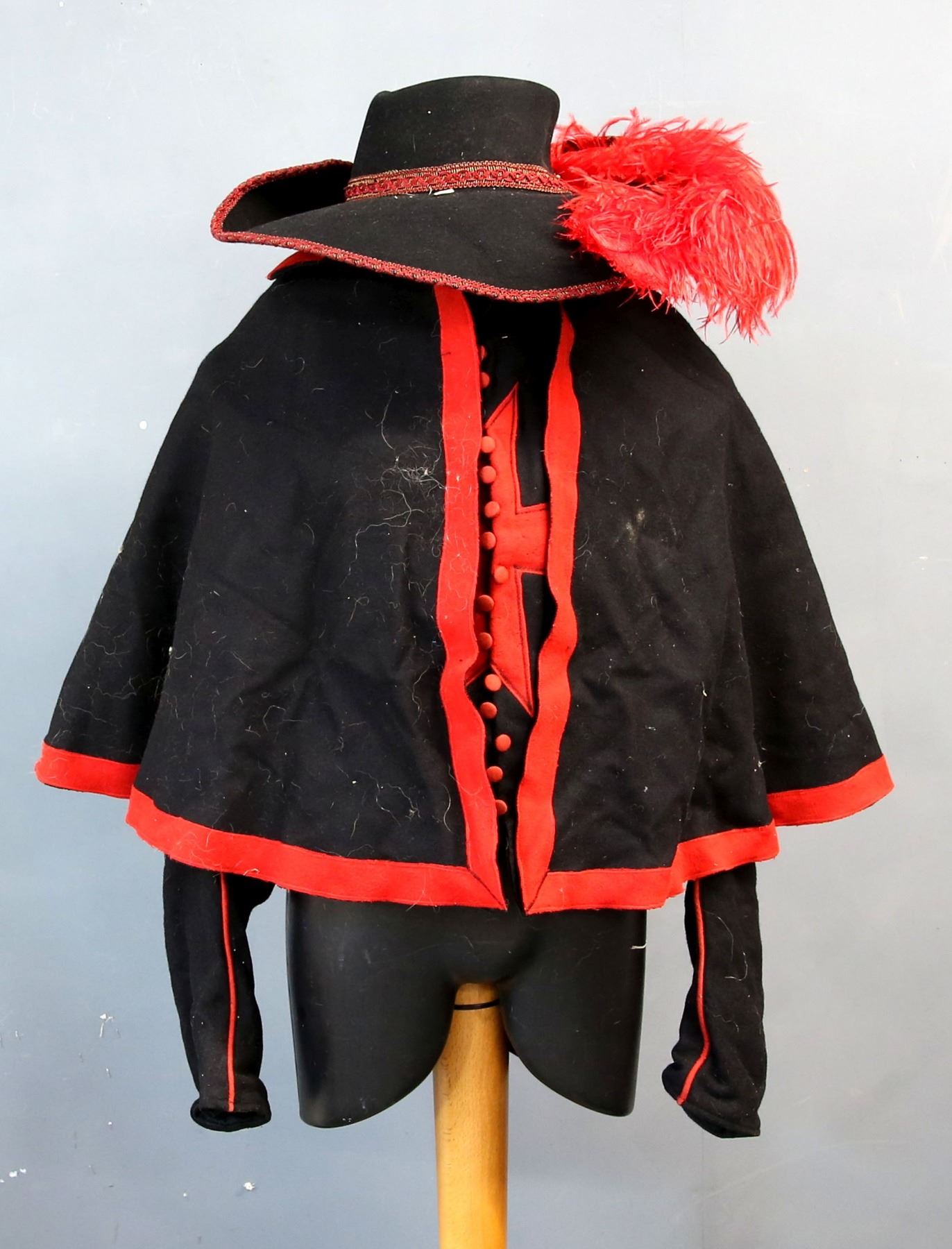 The Three Musketeers (2011) - Cardinal guard costume from the film ...