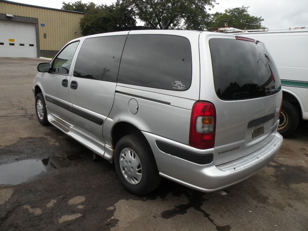 2002 Chev Venture SN#-1GNDX03E02D230029