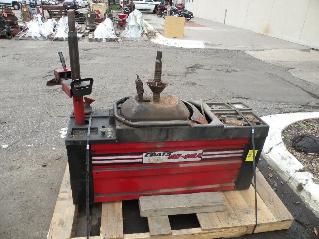 Coats 40-40A tire machine