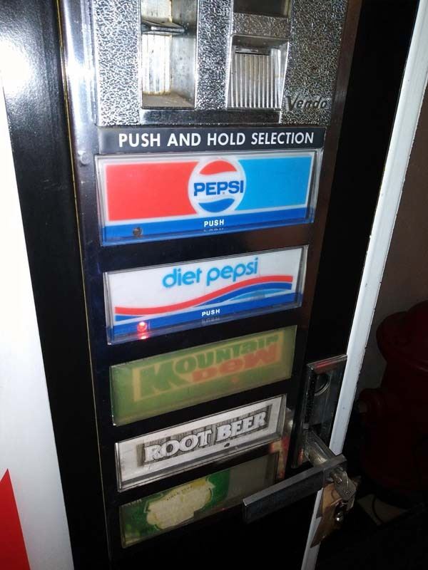 Vintage Pepsi Vending Machine, Runs! Circa 1980s