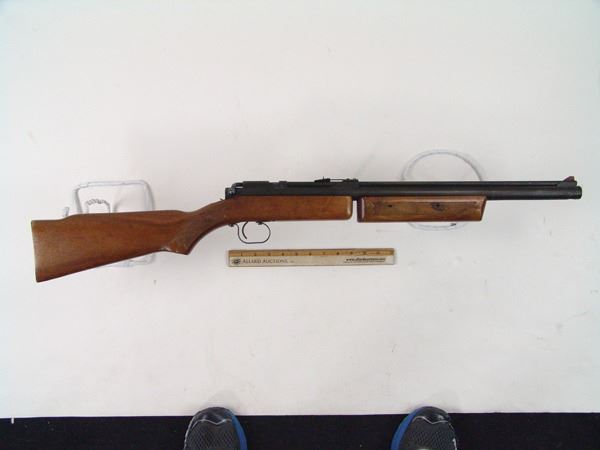 Benjamin Franklin Model 342 Pellet Rifle